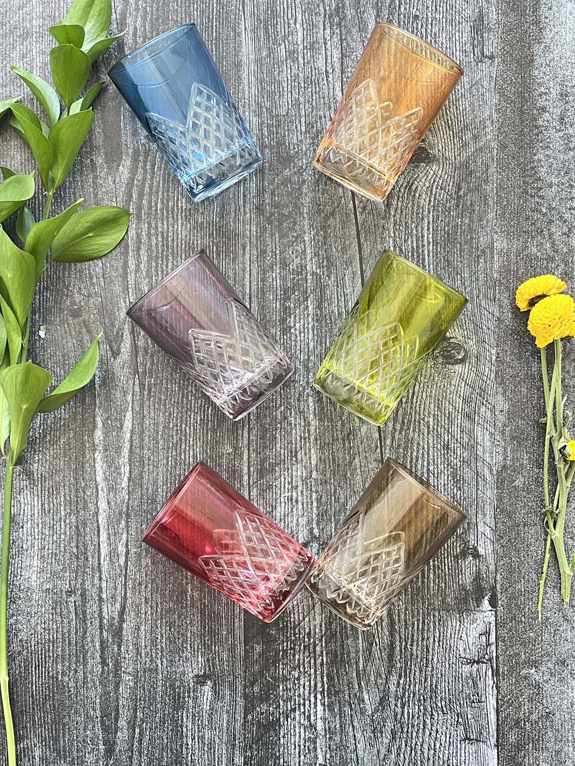 Set of 6 Colored Tea Glasses Carved Pyramid – Scents & Feel