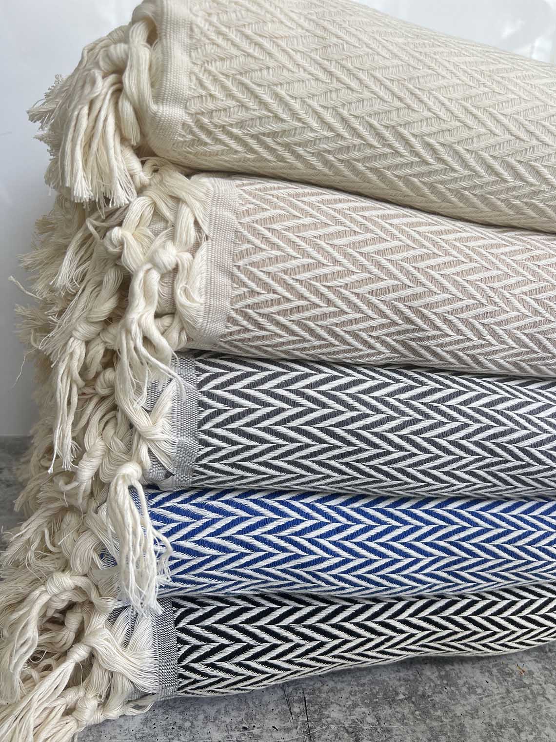 Chevron Bicolor Cotton Throw – Scents & Feel